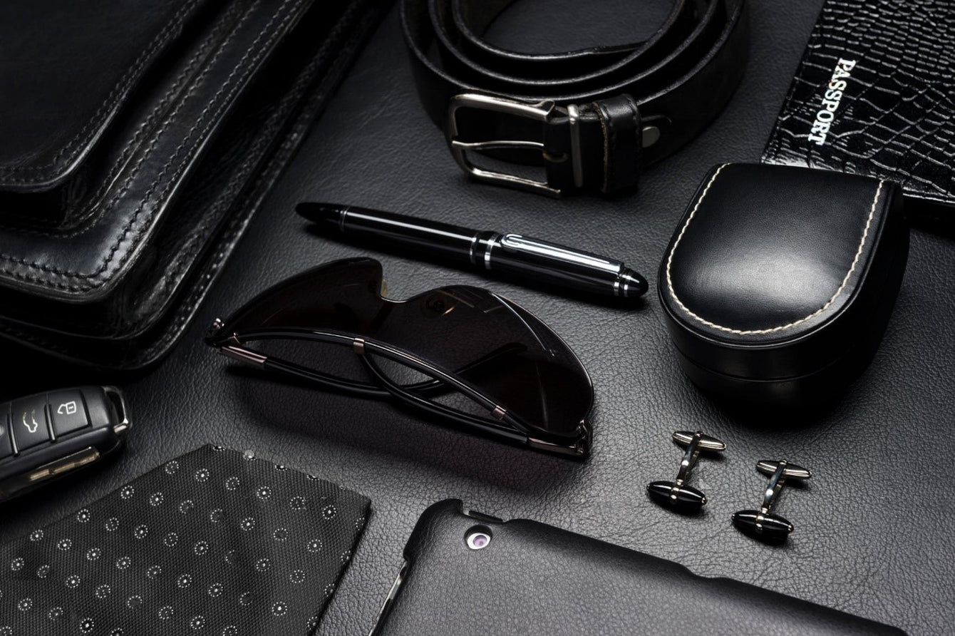 5 Must-Have Leather Accessories for Every Fashionista's Collection ...